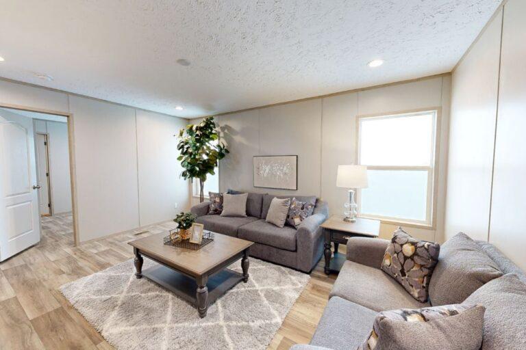 Clayton Epic Snowcap | 4 or 5BR/BA 2001 SQ. FT On Sale at $123k ...